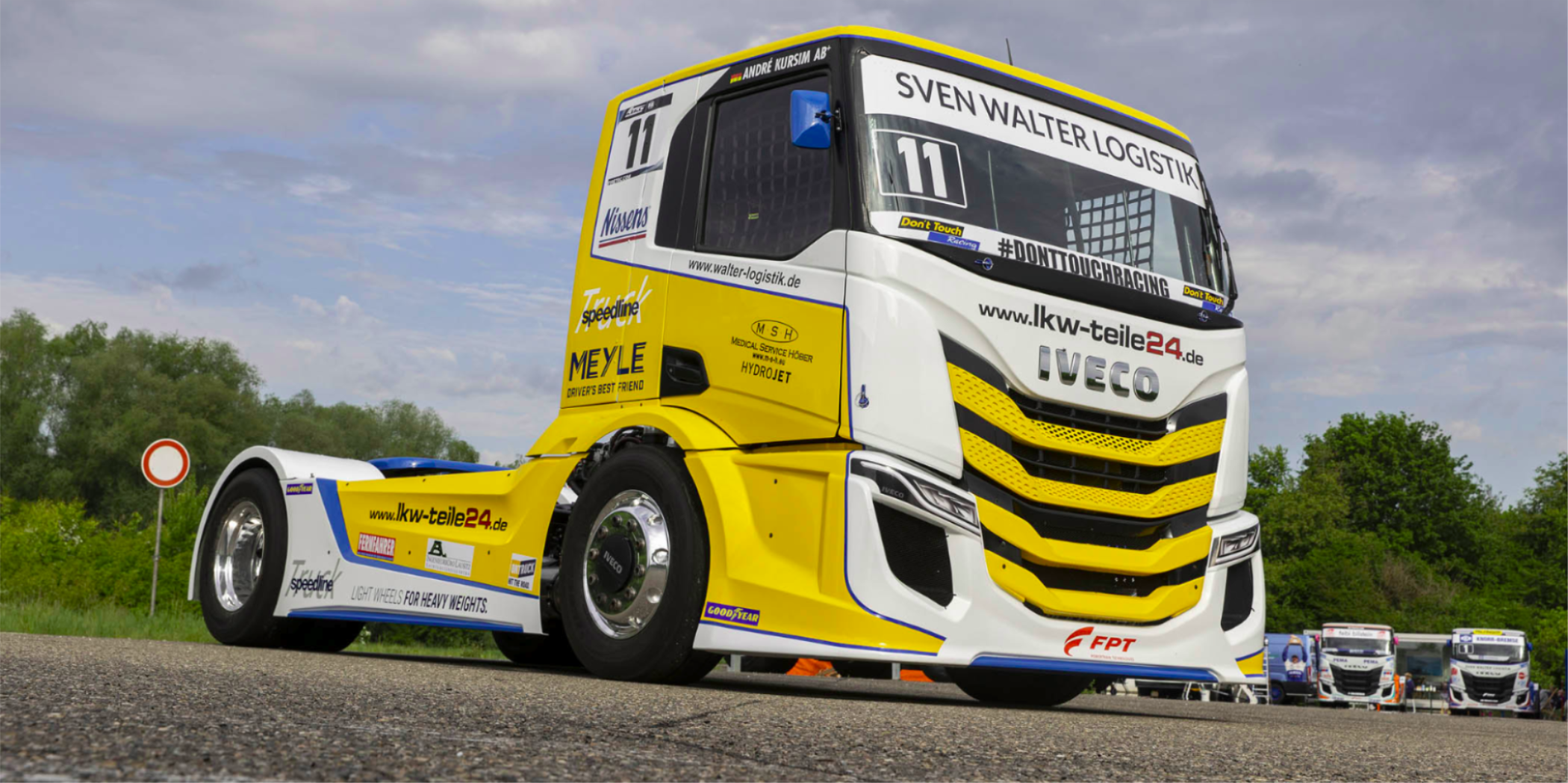 Start - Don't Touch Racing